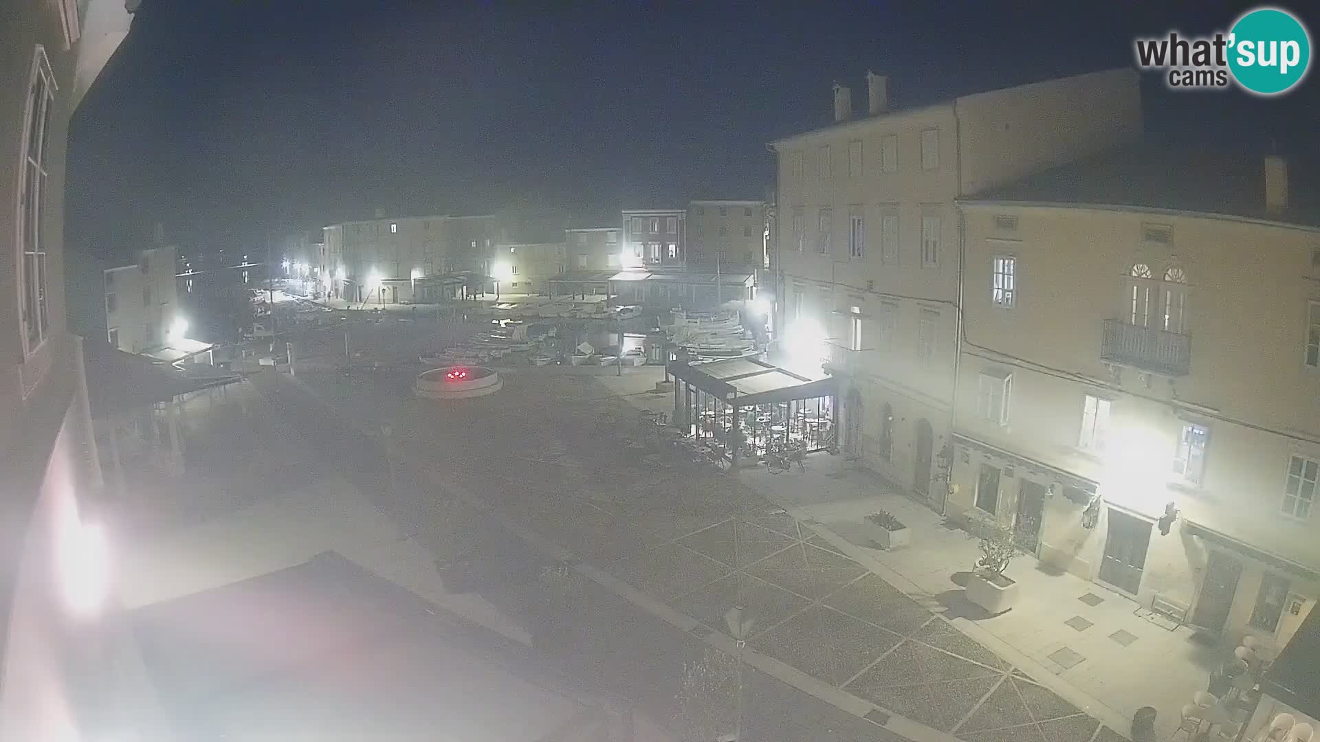 Botel Marina - Rijeka webcam - WhatsUpCams - LIVE Web kameras