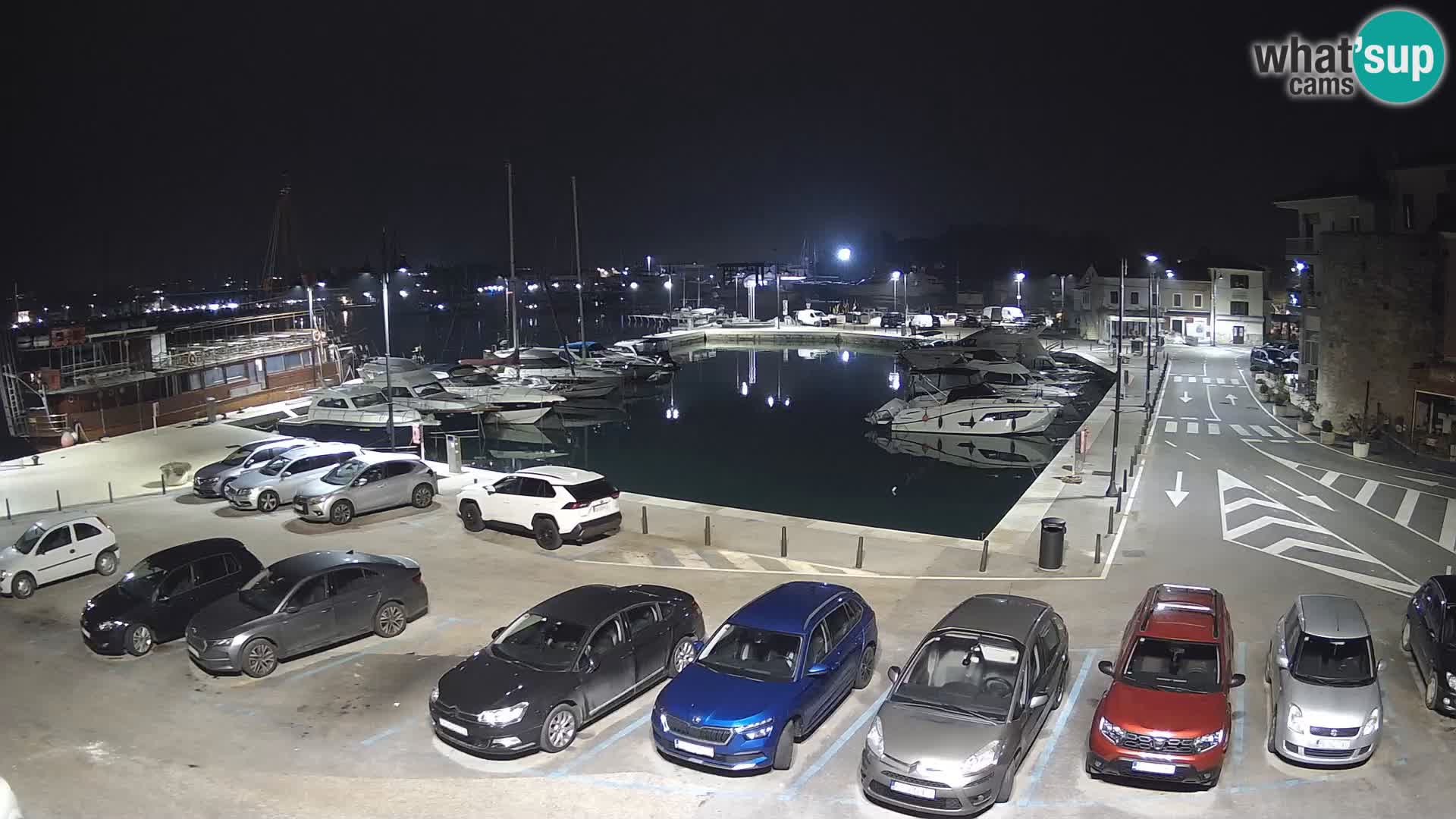 Botel Marina - Rijeka webcam - WhatsUpCams - LIVE Web kameras