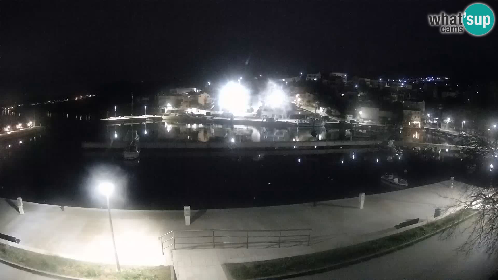 Botel Marina - Rijeka webcam - WhatsUpCams - LIVE Web kameras