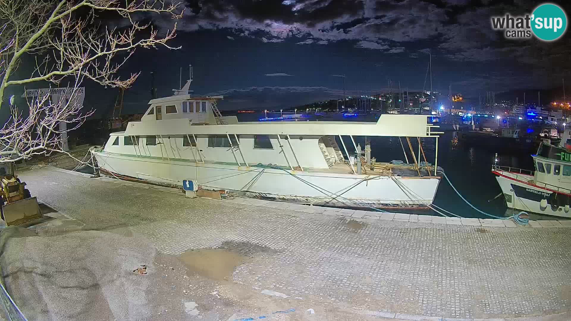 Webcam Live Povile - Beach (Novi Vinodolski) - WhatsUpCams - LIVE streaming