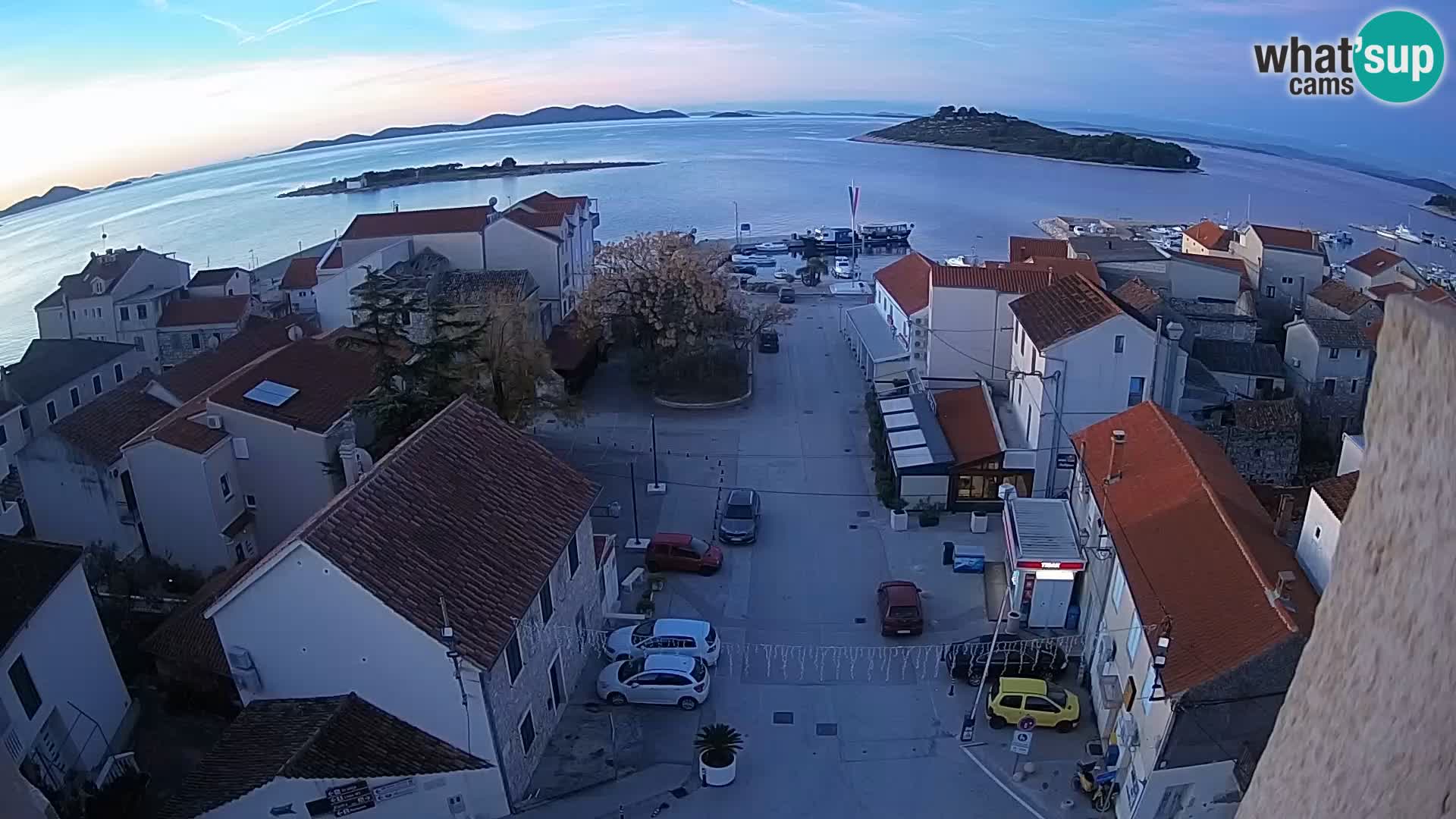 [v ŽIVO] Spletna kamera Rovinj Center – Odkrijte Glavni trg Rovinja