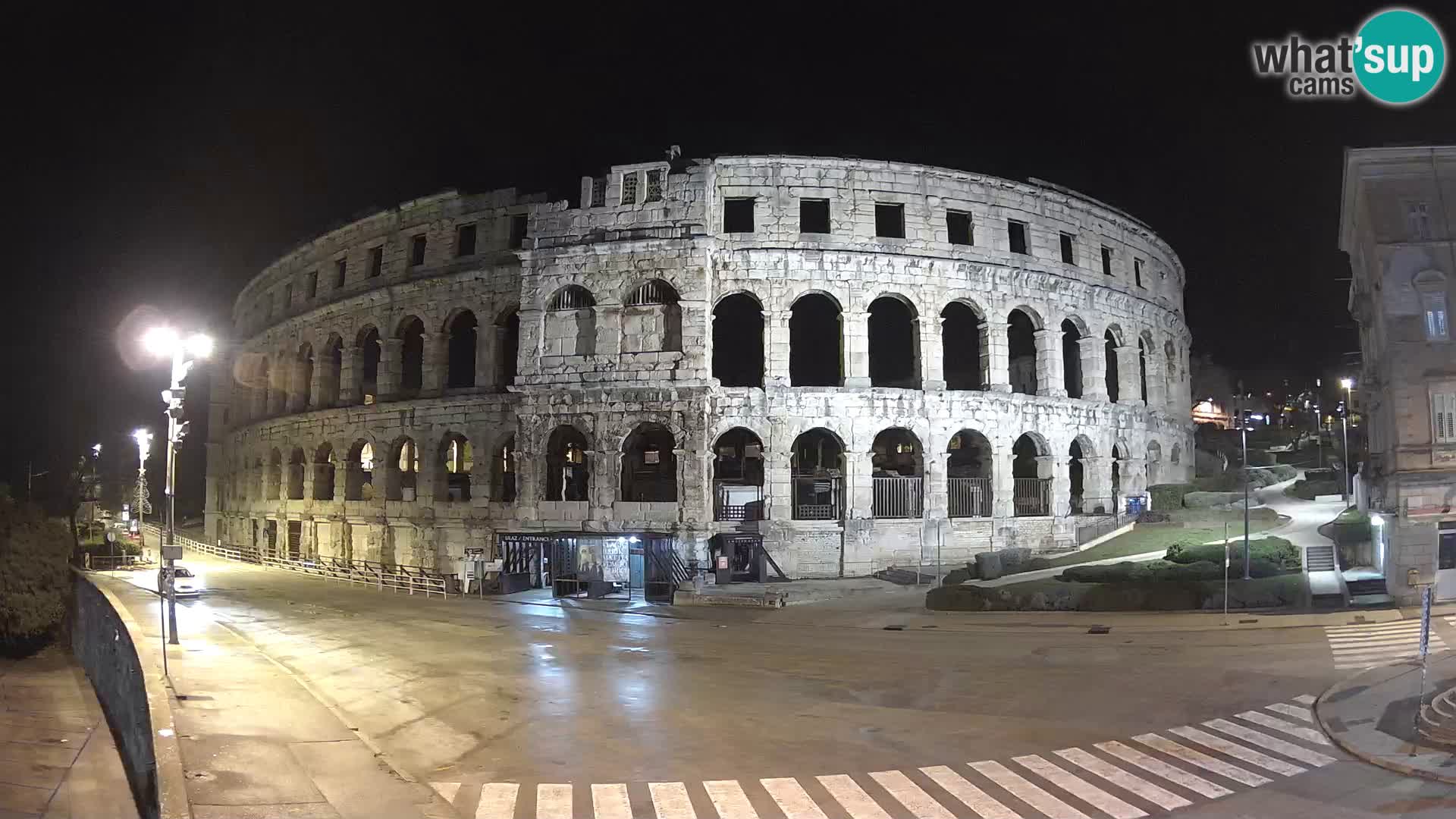Pula webcam - Forum-Platz und Augustus-Tempel - WhatsUpCams - LIVE Web ...