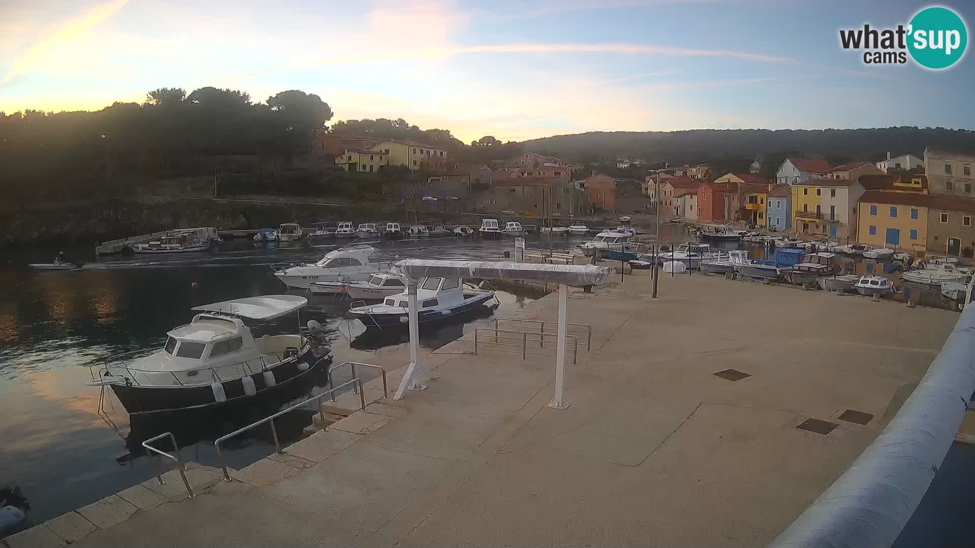 Kamera v živo Koper - Ukmarjev trg - WhatsUpCams - Kamere v živo