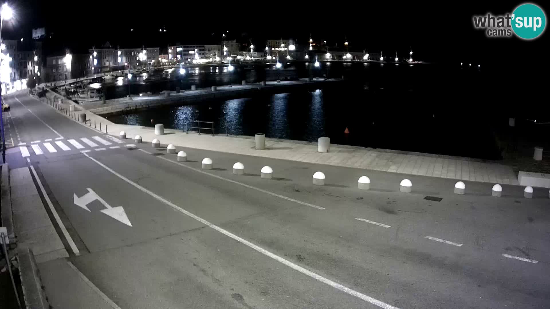 Spletna kamera v živo Senj riva - Hrvaška - WhatsUpCams - Kamere v živo