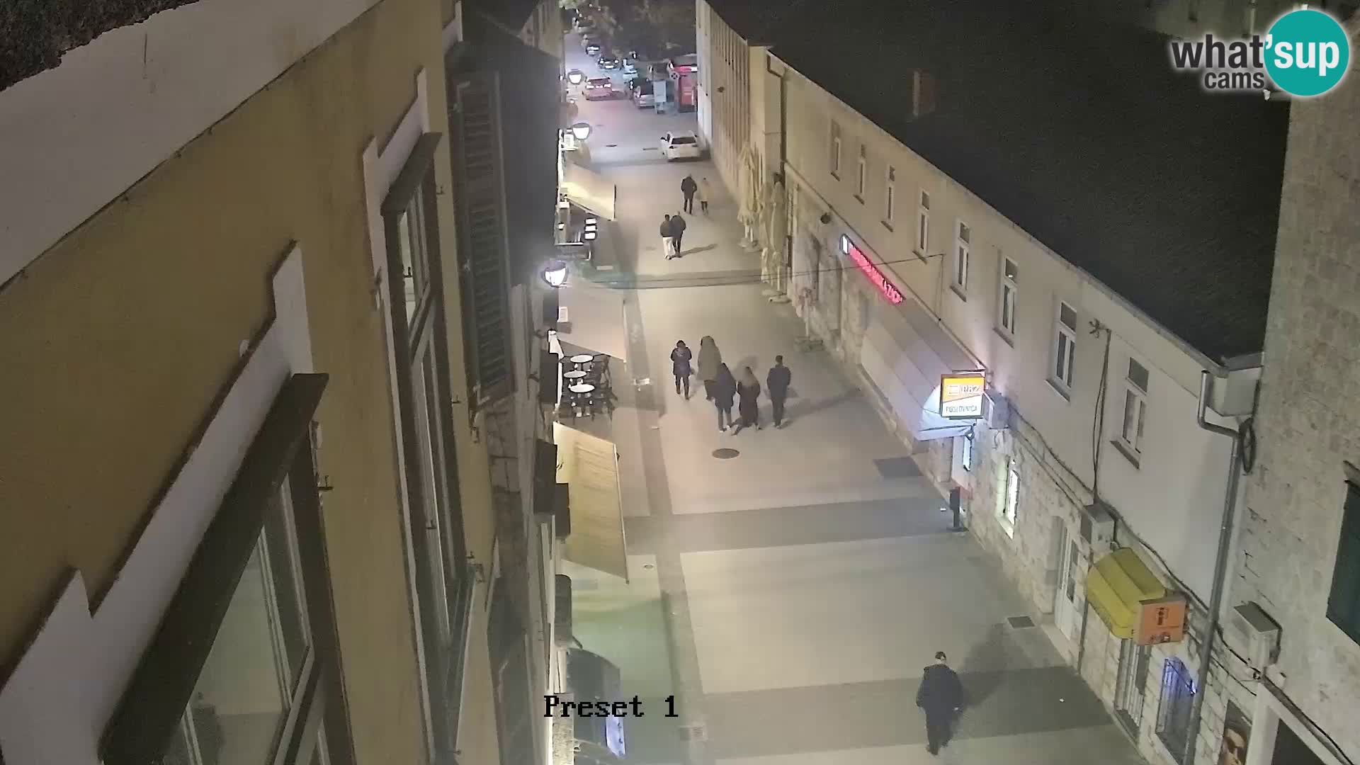 Web kamera Zagreb - Trg Bana Jelačića - WhatsUpCams - Kamere u živo