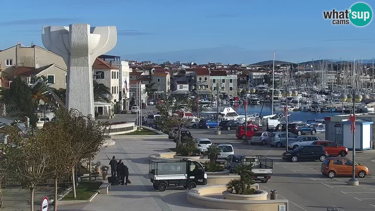 Medulin Spletna kamera - Riva - WhatsUpCams - Kamere v živo