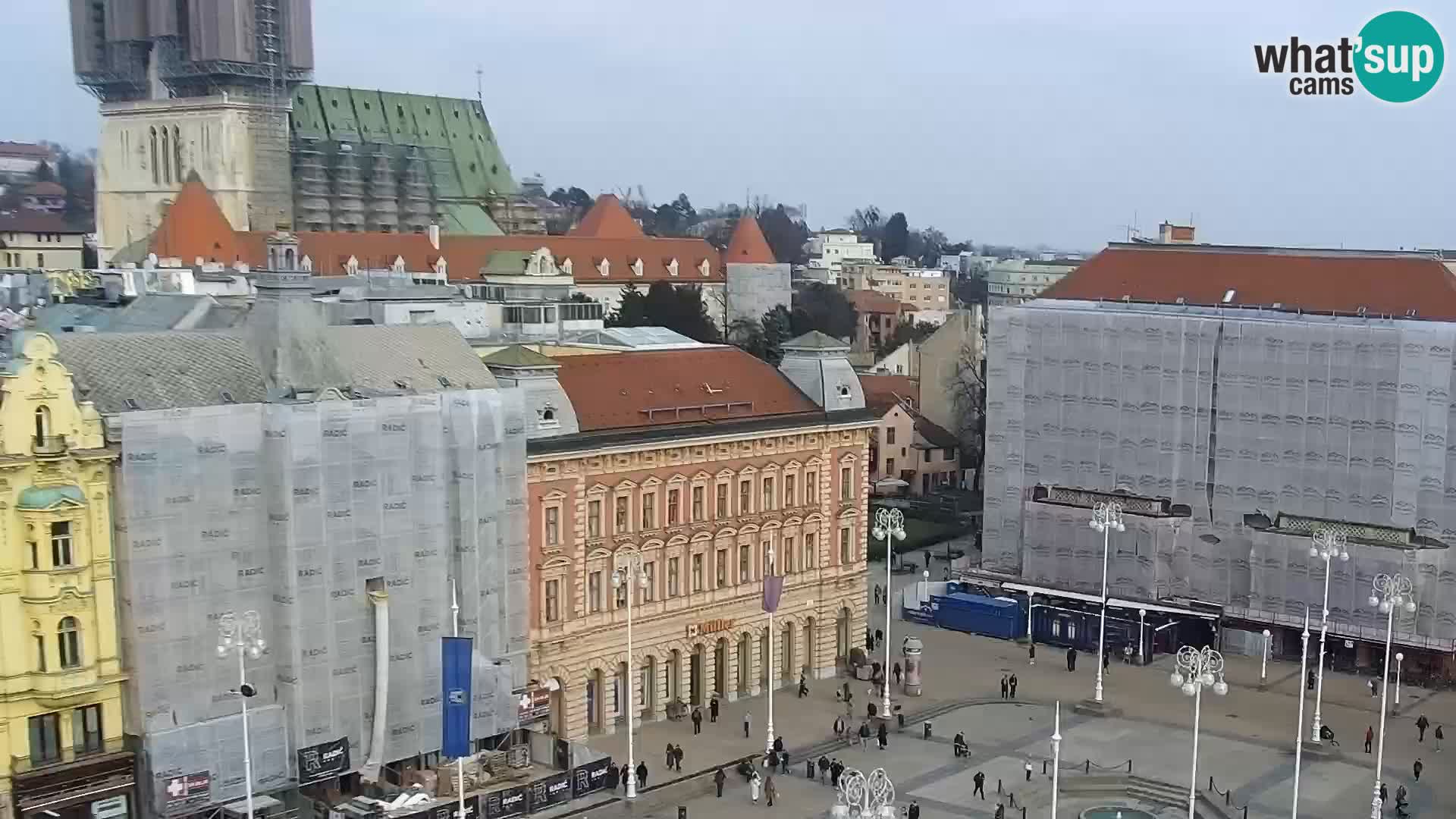 Web kamera Zagreb - Trg Bana Jelačića - WhatsUpCams - Kamere u živo