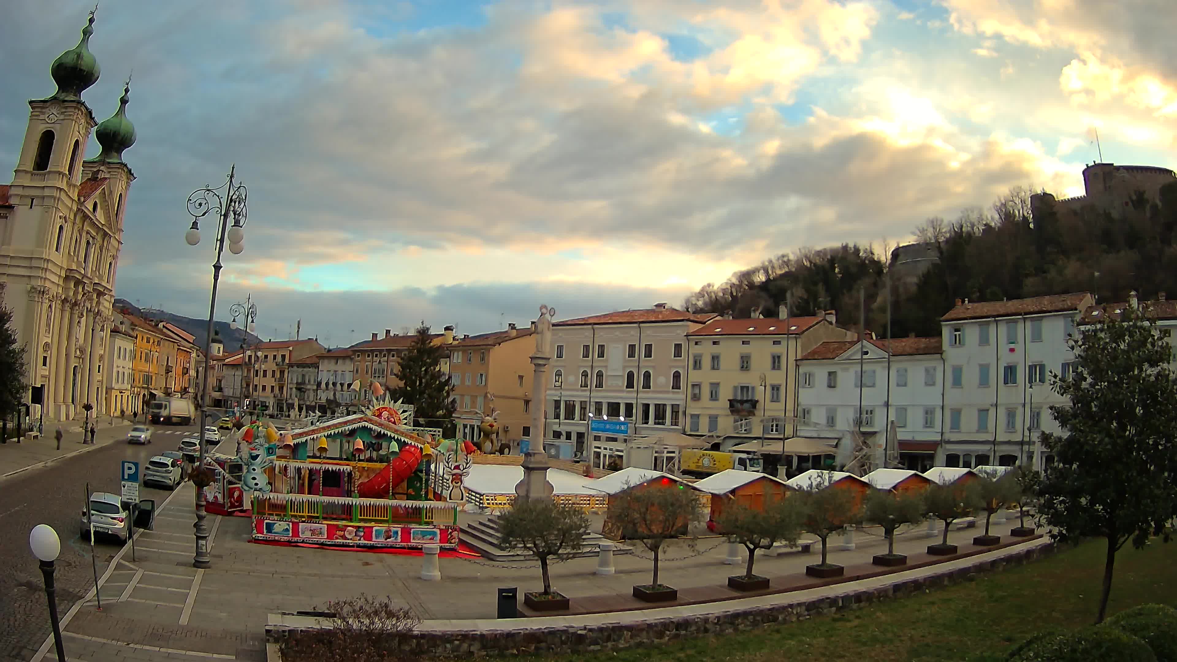 [LIVE] Webcam Gorizia – Piazza Vittoria | Vista in diretta da Gorizia