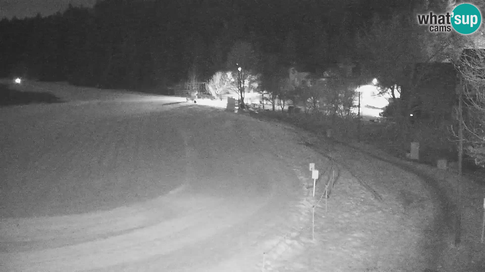 Sljeme - Medvednica - ski center near Zagreb - WhatsUpCams - LIVE streaming