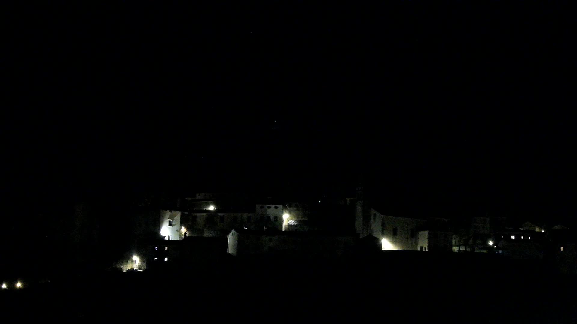 Spletna kamera Fiesa - Hotel Barbara - WhatsUpCams - Kamere v živo